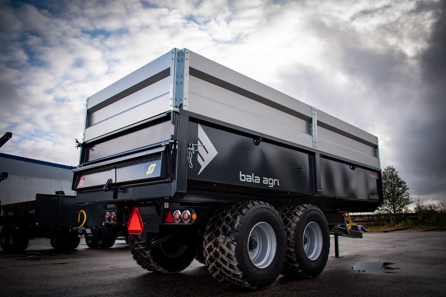 Kraftfulla Dumpervagnar | Bala Agri AB