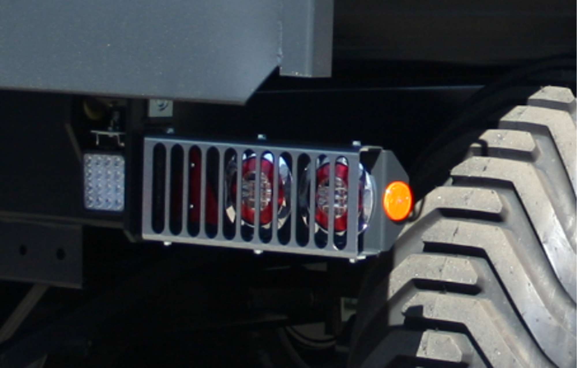 Skydd för baklampor - Bala Agri AB